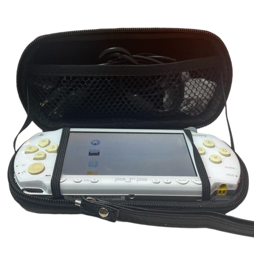 Pre-owned PSP White - PSP1003 - Own4Less